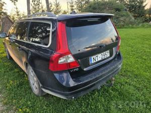 Black Volvo V70 2008 in Madona, with an engine capacity of 2.40 L and mileage of 343 thousand km for 2150 €, photo 4 on AUTOMOTO.COM.LV