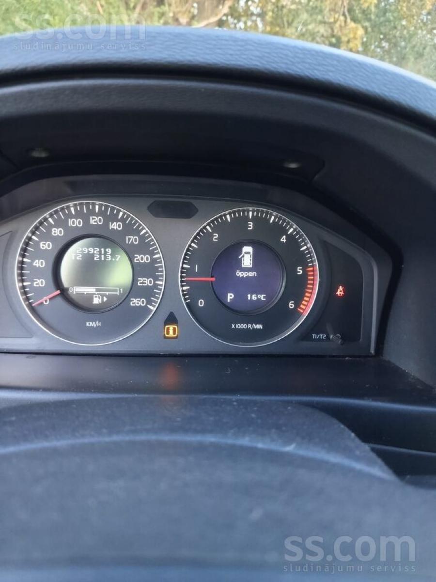 Melns Volvo V70 2008 Preiļi, ar dzinēja tilpumu 2.40 L un nobraukumu 299 tūkst. km par 3500 €, foto 7 vietnē AUTOMOTO.COM.LV
