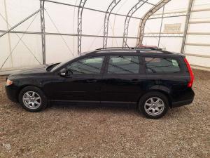Black Volvo V70 2008 in Marijampole, with an engine capacity of 2.40 L and mileage of 311 thousand km for 2550 €, photo 3 on AUTOMOTO.COM.LV