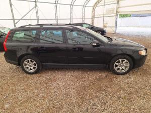 Black Volvo V70 2008 in Marijampole, with an engine capacity of 2.40 L and mileage of 311 thousand km for 2550 €, photo 7 on AUTOMOTO.COM.LV