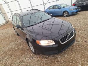 Black Volvo V70 2008 in Marijampole, with an engine capacity of 2.40 L and mileage of 311 thousand km for 2550 €, photo 8 on AUTOMOTO.COM.LV