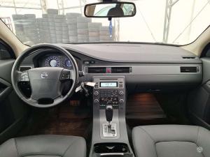 Black Volvo V70 2008 in Marijampole, with an engine capacity of 2.40 L and mileage of 311 thousand km for 2550 €, photo 12 on AUTOMOTO.COM.LV