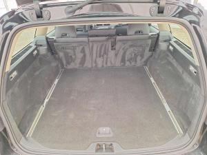 Black Volvo V70 2008 in Marijampole, with an engine capacity of 2.40 L and mileage of 311 thousand km for 2550 €, photo 14 on AUTOMOTO.COM.LV