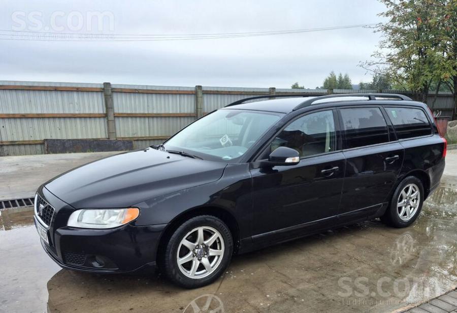 Melns Volvo V70 2008 Bauska, ar dzinēja tilpumu 2.40 L un nobraukumu 244 tūkst. km par 2750 €, foto 1 vietnē AUTOMOTO.COM.LV