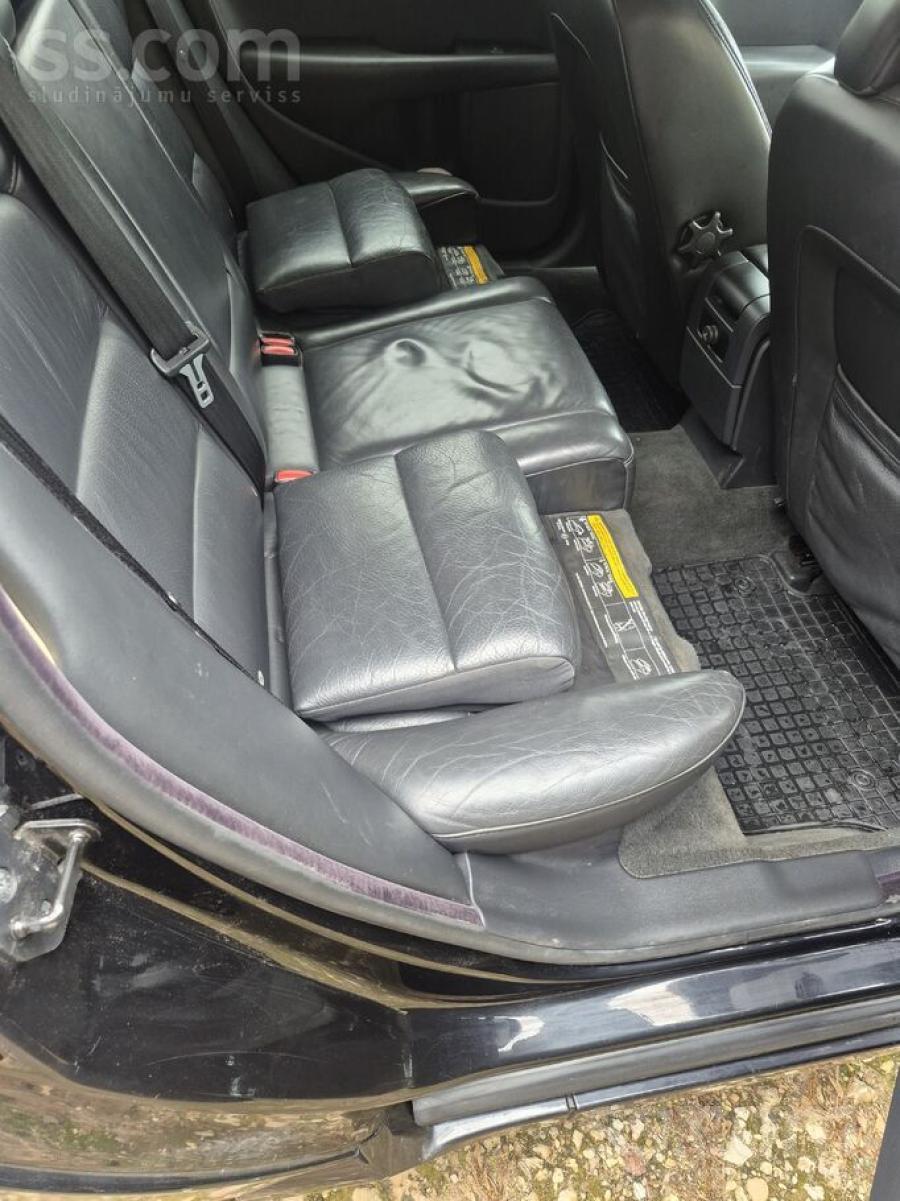 Melns Volvo V70 2008 Bauska, ar dzinēja tilpumu 2.40 L un nobraukumu 244 tūkst. km par 2750 €, foto 8 vietnē AUTOMOTO.COM.LV