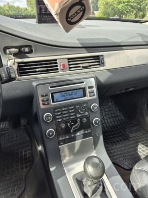 Melns Volvo V70 2008 Bauska, ar dzinēja tilpumu 2.40 L un nobraukumu 244 tūkst. km par 2750 €, foto 10 vietnē AUTOMOTO.COM.LV