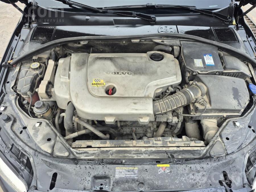 Melns Volvo V70 2008 Bauska, ar dzinēja tilpumu 2.40 L un nobraukumu 244 tūkst. km par 2750 €, foto 12 vietnē AUTOMOTO.COM.LV
