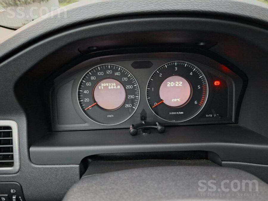Melns Volvo V70 2008 Rīga, ar dzinēja tilpumu 2.40 L un nobraukumu 309 tūkst. km par 3500 €, foto 1 vietnē AUTOMOTO.COM.LV
