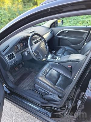 Melns Volvo V70 2008 Rīga, ar dzinēja tilpumu 2.40 L un nobraukumu 309 tūkst. km par 3500 €, foto 6 vietnē AUTOMOTO.COM.LV