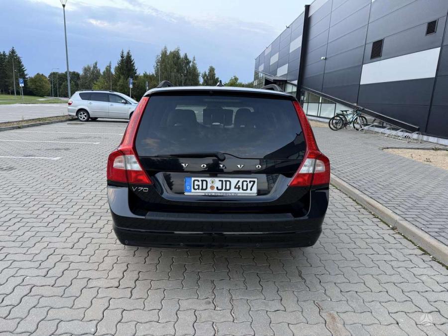 Melns Volvo V70 2008 Kupiškis, ar dzinēja tilpumu 2.40 L un nobraukumu 368 tūkst. km par 4500 €, foto 13 vietnē AUTOMOTO.COM.LV