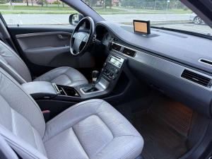 Melns Volvo V70 2008 Kupiškis, ar dzinēja tilpumu 2.40 L un nobraukumu 368 tūkst. km par 4500 €, foto 23 vietnē AUTOMOTO.COM.LV