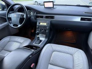 Melns Volvo V70 2008 Kupiškis, ar dzinēja tilpumu 2.40 L un nobraukumu 368 tūkst. km par 4500 €, foto 25 vietnē AUTOMOTO.COM.LV