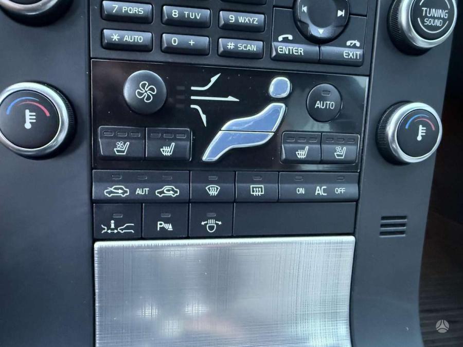 Melns Volvo V70 2008 Kupiškis, ar dzinēja tilpumu 2.40 L un nobraukumu 368 tūkst. km par 4500 €, foto 27 vietnē AUTOMOTO.COM.LV