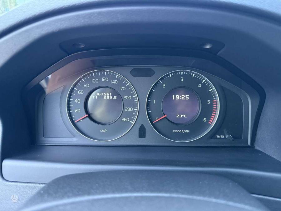 Melns Volvo V70 2008 Kupiškis, ar dzinēja tilpumu 2.40 L un nobraukumu 368 tūkst. km par 4500 €, foto 28 vietnē AUTOMOTO.COM.LV