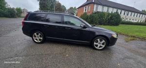 Melns Volvo V70 2008 Panevēža, ar dzinēja tilpumu 2.40 L un nobraukumu 428 tūkst. km par 2800 €, foto 3 vietnē AUTOMOTO.COM.LV