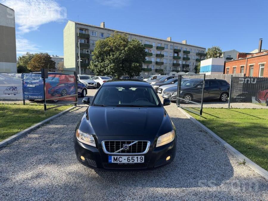 Melns Volvo V70 2008 Ventspils, ar dzinēja tilpumu 2.40 L un nobraukumu 443 tūkst. km par 2990 €, foto 3 vietnē AUTOMOTO.COM.LV