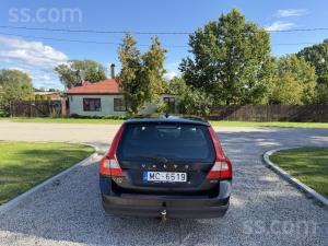 Melns Volvo V70 2008 Ventspils, ar dzinēja tilpumu 2.40 L un nobraukumu 443 tūkst. km par 2990 €, foto 8 vietnē AUTOMOTO.COM.LV