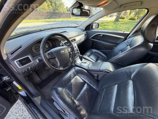 Black Volvo V70 2008 in Ventspils, with an engine capacity of 2.40 L and mileage of 443 thousand km for 2990 €, photo 11 on AUTOMOTO.COM.LV