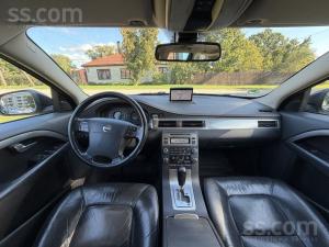 Melns Volvo V70 2008 Ventspils, ar dzinēja tilpumu 2.40 L un nobraukumu 443 tūkst. km par 2990 €, foto 14 vietnē AUTOMOTO.COM.LV
