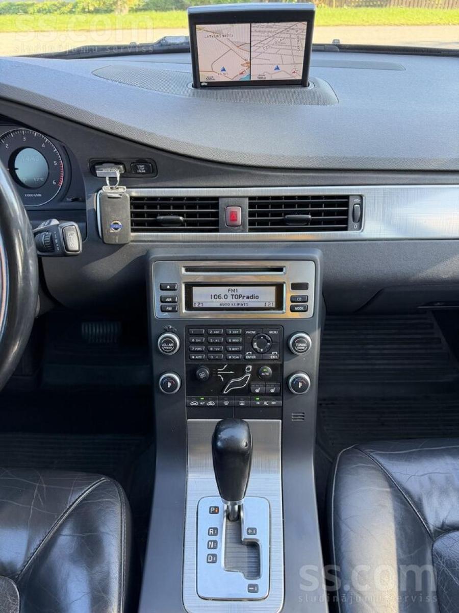 Melns Volvo V70 2008 Ventspils, ar dzinēja tilpumu 2.40 L un nobraukumu 443 tūkst. km par 2990 €, foto 17 vietnē AUTOMOTO.COM.LV