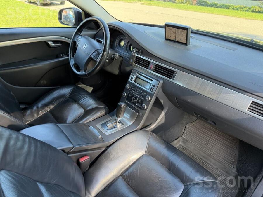 Melns Volvo V70 2008 Ventspils, ar dzinēja tilpumu 2.40 L un nobraukumu 443 tūkst. km par 2990 €, foto 20 vietnē AUTOMOTO.COM.LV