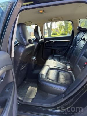 Melns Volvo V70 2008 Ventspils, ar dzinēja tilpumu 2.40 L un nobraukumu 443 tūkst. km par 2990 €, foto 21 vietnē AUTOMOTO.COM.LV