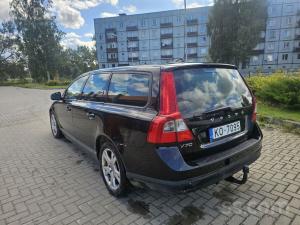 Black Volvo V70 2008 in Jekabpils, with an engine capacity of 2.40 L and mileage of 331 thousand km for 2690 €, photo 3 on AUTOMOTO.COM.LV