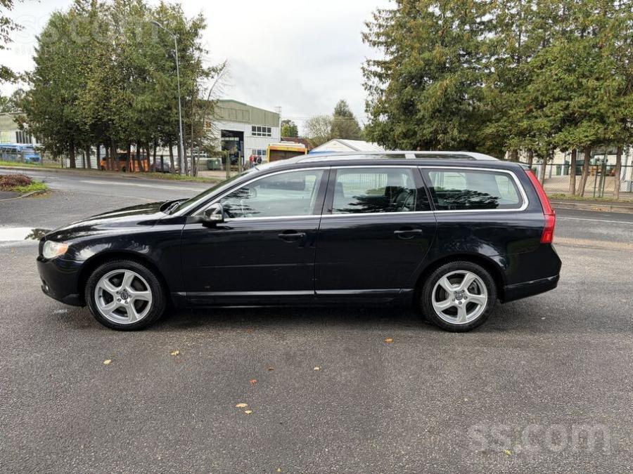 Melns Volvo V70 2008 Ogre, ar dzinēja tilpumu 2.40 L un nobraukumu 0 tūkst. km par 5350 €, foto 3 vietnē AUTOMOTO.COM.LV