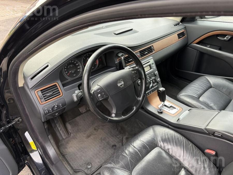Melns Volvo V70 2008 Ogre, ar dzinēja tilpumu 2.40 L un nobraukumu 0 tūkst. km par 5350 €, foto 13 vietnē AUTOMOTO.COM.LV