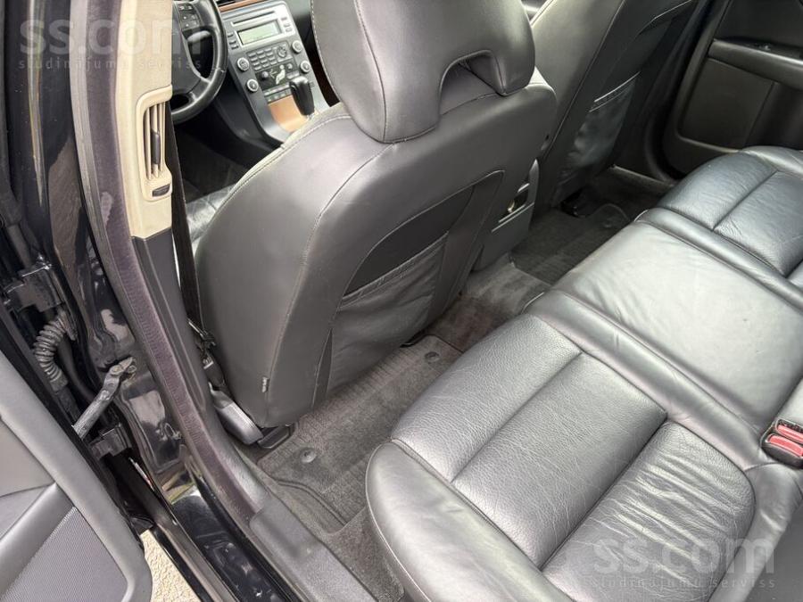 Melns Volvo V70 2008 Ogre, ar dzinēja tilpumu 2.40 L un nobraukumu 0 tūkst. km par 5350 €, foto 19 vietnē AUTOMOTO.COM.LV