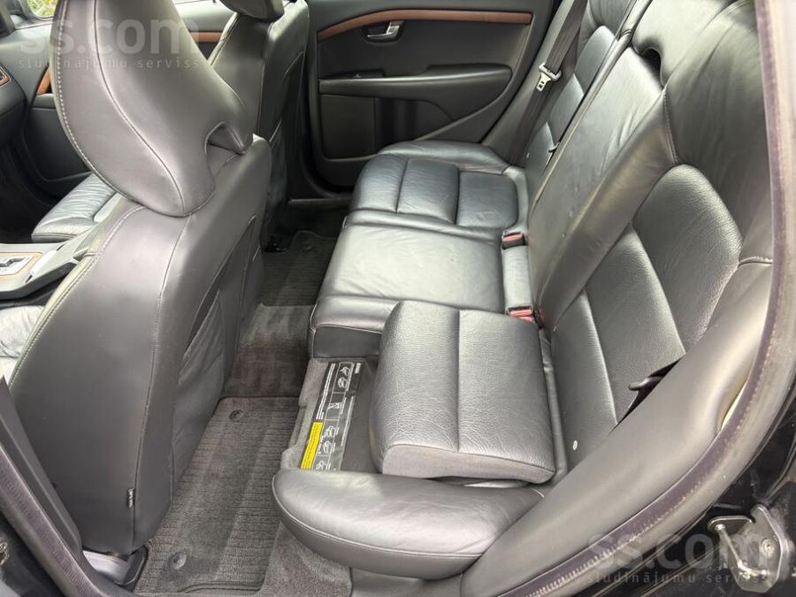 Melns Volvo V70 2008 Ogre, ar dzinēja tilpumu 2.40 L un nobraukumu 0 tūkst. km par 5350 €, foto 20 vietnē AUTOMOTO.COM.LV