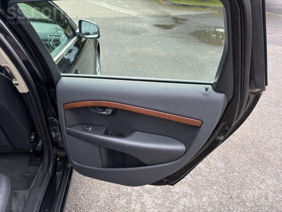 Melns Volvo V70 2008 Ogre, ar dzinēja tilpumu 2.40 L un nobraukumu 0 tūkst. km par 5350 €, foto 21 vietnē AUTOMOTO.COM.LV