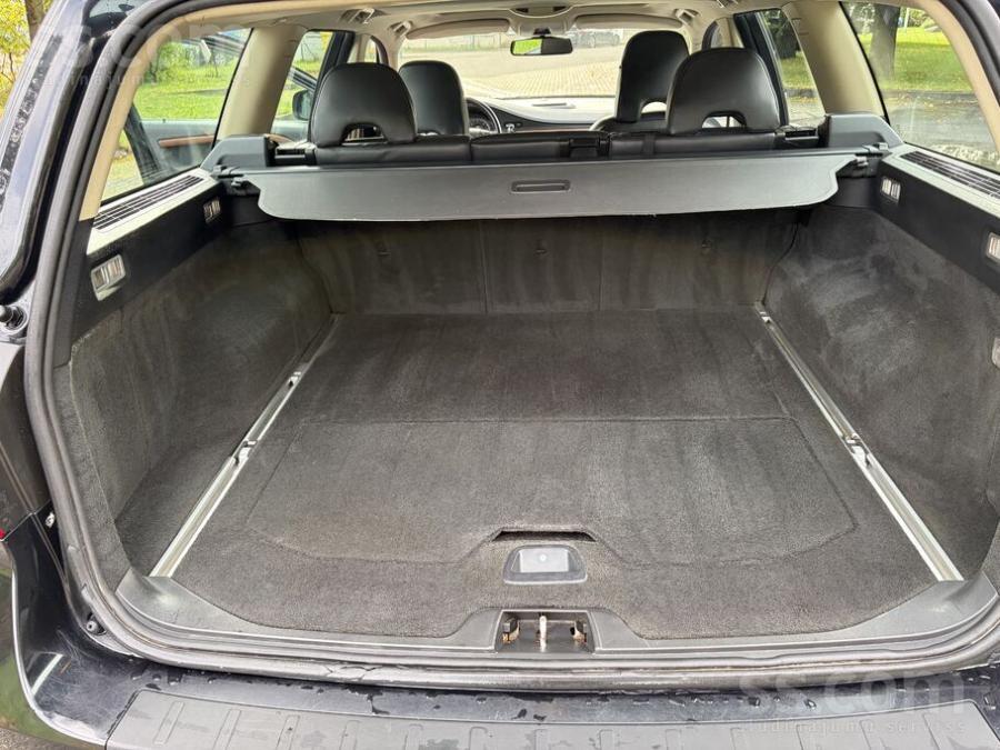 Melns Volvo V70 2008 Ogre, ar dzinēja tilpumu 2.40 L un nobraukumu 0 tūkst. km par 5350 €, foto 29 vietnē AUTOMOTO.COM.LV
