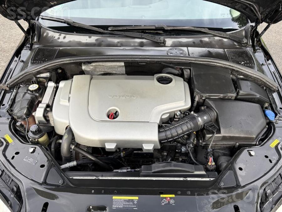 Melns Volvo V70 2008 Ogre, ar dzinēja tilpumu 2.40 L un nobraukumu 0 tūkst. km par 5350 €, foto 32 vietnē AUTOMOTO.COM.LV