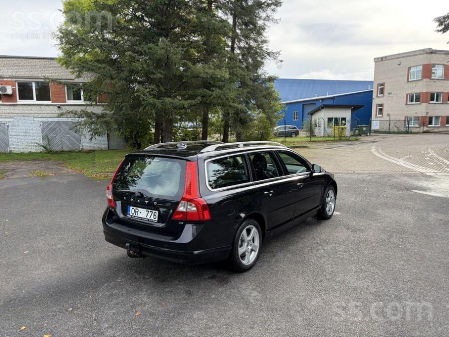 Melns Volvo V70 2008 Ogre, ar dzinēja tilpumu 2.40 L un nobraukumu 0 tūkst. km par 5350 €, foto 35 vietnē AUTOMOTO.COM.LV