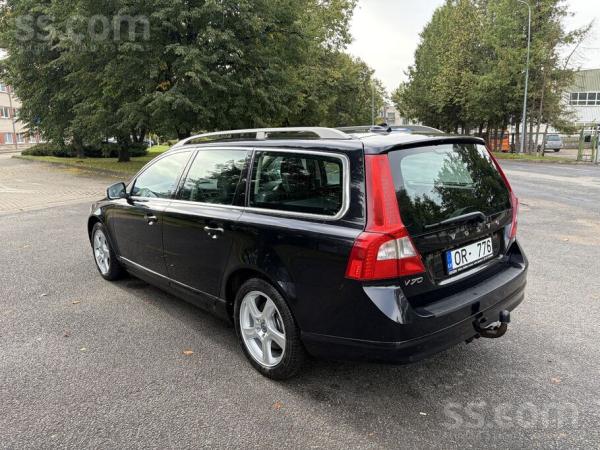 Volvo V70 2008 in Ogre on AUTOMOTO.COM.LV Black Volvo V70 2008 in Ogre, with an engine capacity of 2.40 L and mileage of 0 thousand km for 5350 β¬, photo 4 on AUTOMOTO.COM.LV
