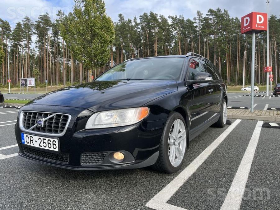 Black Volvo V70 2008 in Riga, with an engine capacity of 2.40 L and mileage of 315 thousand km for 4650 €, photo 1 on AUTOMOTO.COM.LV
