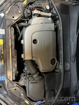 Black Volvo V70 2008 in Riga, with an engine capacity of 2.40 L and mileage of 315 thousand km for 4650 €, photo 11 on AUTOMOTO.COM.LV