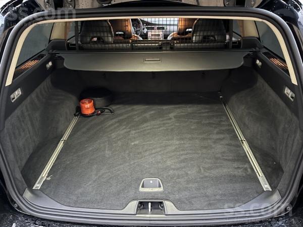 Melns Volvo V70 2008 Rīga, ar dzinēja tilpumu 2.40 L un nobraukumu 315 tūkst. km par 4650 €, foto 9 vietnē AUTOMOTO.COM.LV