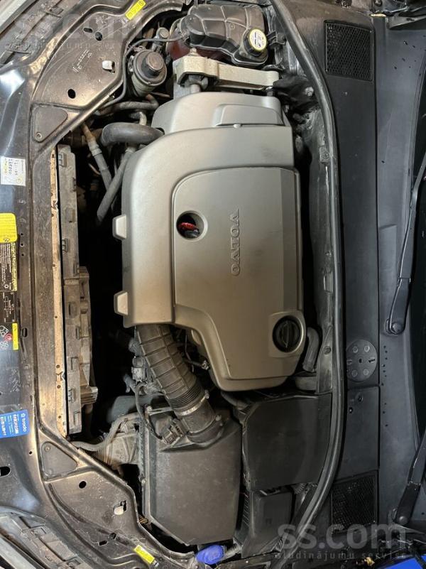 Melns Volvo V70 2008 Rīga, ar dzinēja tilpumu 2.40 L un nobraukumu 315 tūkst. km par 4650 €, foto 11 vietnē AUTOMOTO.COM.LV