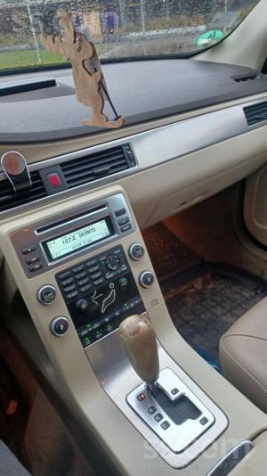 Melns Volvo V70 2008 Alūksne, ar dzinēja tilpumu 2.40 L un nobraukumu 428 tūkst. km par 3100 €, foto 5 vietnē AUTOMOTO.COM.LV