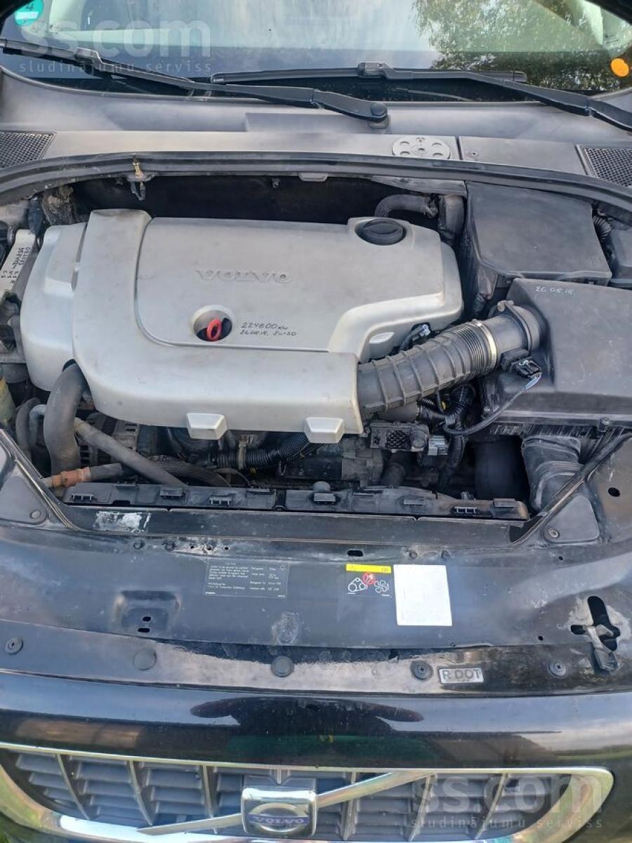 Melns Volvo V70 2008 Alūksne, ar dzinēja tilpumu 2.40 L un nobraukumu 428 tūkst. km par 3100 €, foto 8 vietnē AUTOMOTO.COM.LV