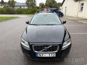 Black Volvo V70 2008 in Valmiera, with an engine capacity of 2.40 L and mileage of 342 thousand km for 3200 €, photo 4 on AUTOMOTO.COM.LV