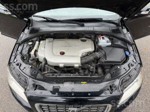 Black Volvo V70 2008 in Valmiera, with an engine capacity of 2.40 L and mileage of 342 thousand km for 3200 €, photo 9 on AUTOMOTO.COM.LV