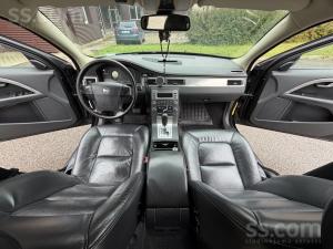 Black Volvo V70 2008 in Valmiera, with an engine capacity of 2.40 L and mileage of 342 thousand km for 3200 €, photo 17 on AUTOMOTO.COM.LV