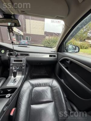 Black Volvo V70 2008 in Valmiera, with an engine capacity of 2.40 L and mileage of 342 thousand km for 3200 €, photo 20 on AUTOMOTO.COM.LV
