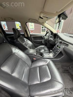 Black Volvo V70 2008 in Valmiera, with an engine capacity of 2.40 L and mileage of 342 thousand km for 3200 €, photo 25 on AUTOMOTO.COM.LV