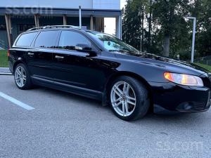 Black Volvo V70 2008 in Talsi, with an engine capacity of 2.40 L and mileage of 317 thousand km for 4150 €, photo 3 on AUTOMOTO.COM.LV