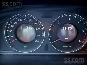 Black Volvo V70 2008 in Talsi, with an engine capacity of 2.40 L and mileage of 317 thousand km for 4150 €, photo 8 on AUTOMOTO.COM.LV
