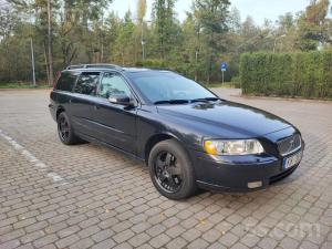 Черный Вольво В70 2008 в Рига, объемом двигателя 2.40 л и пробегом 515 тыс. км за 2200 €, фото 1 на AUTOMOTO.COM.LV